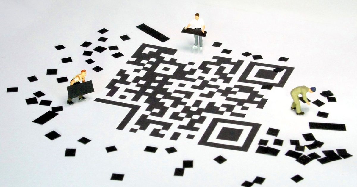 A Brief History of QR Codes - OpenQr